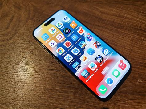 Apple la filtración de la cámara teleobjetivo del iPhone 16 Pro revela