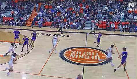 Williams To Harrison For The Two Handed Slamma Jamma By Herrin Tiger