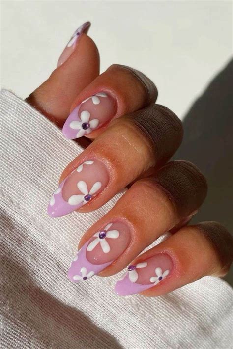 30 Elegant Flower Nail Designs Beautiful All Year Round