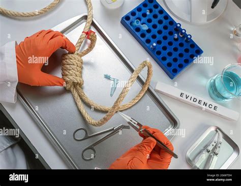 Police Scientist Extracts Dna Sample From Hanging Victims Body Crime