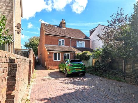 4 Bed Semi Detached House For Sale In Brockhurst Road Gosport Po12 £