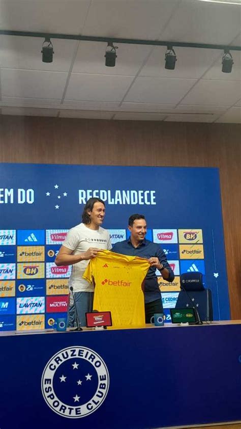 Apresentado No Cruzeiro Cássio Reforça Briga Pela Titularidade E