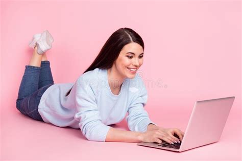 Full Size Photo Of Nice Optimistic Brunette Hairdo Lady Lie Work Laptop