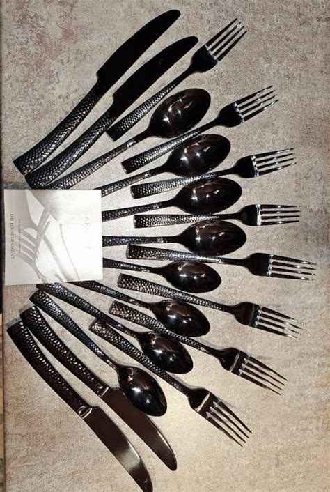 Argent Orfèvres Hampton Forge Paris Hammered Gold 20 Pc Flatware Set