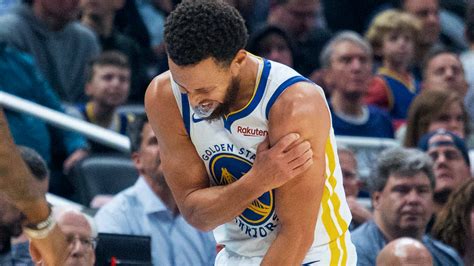 Stephen Curry Left Shoulder Leaves Game Vs Pacers