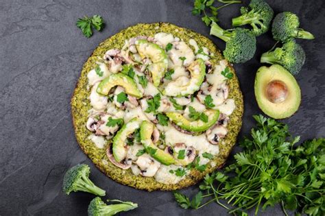 Keto Pizza Na Brokułowym Spodzie Przepis Na Dietetyczną Pizzę Niskowęglowodanową Beszamelpl