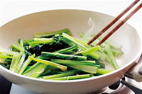 値上げ時代のお助け野菜「小松菜」のおかず17選！毎日食べても飽きない工夫をプロが伝授 13 介護ポストセブン