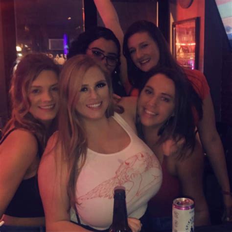 Yungfreckz R 2busty2hide