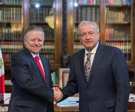Amlo Respalda Ampliar Dos Años El Mandato De Arturo Zaldívar Al Frente