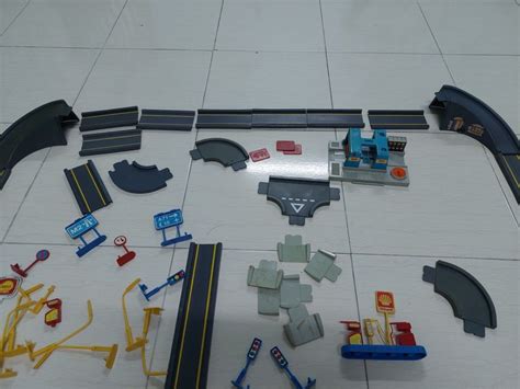 Matchbox Motor City 200 Hobbies And Toys Toys And Games On Carousell