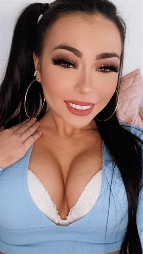 Daphnee Nadeau Onlyfans Account Daphneenadeaufree