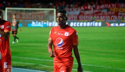 John Misael Riascos Nueva Incorporación De Peñarol Padre Y Decano