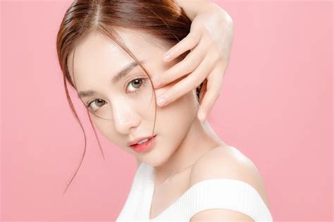 Premium Photo Young Asian Beauty Woman Pulled Back Hair With Korean