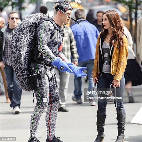 On Location For Teenage Mutant Ninja Turtles Photos And Premium High