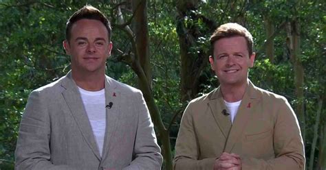Im A Celebrity Fans Stunned Over Decs Massive Bulge And Joke Wife