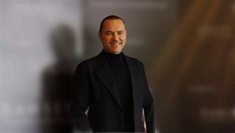 İzi Hekimoğlu Kimdir İzi Hekimoğlu Hayatı Ve Biyografisi İzi