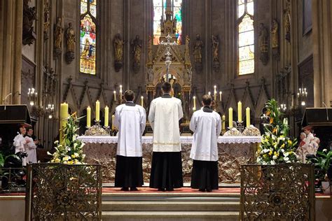 Why Is The Easter Vigil Such A Long Mass