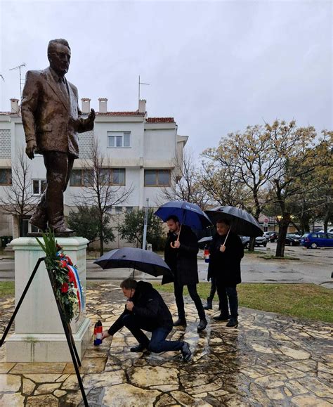 Zadarski Tuđmanova obljetnica HDZ ovci su mu odali počast u Benkovcu
