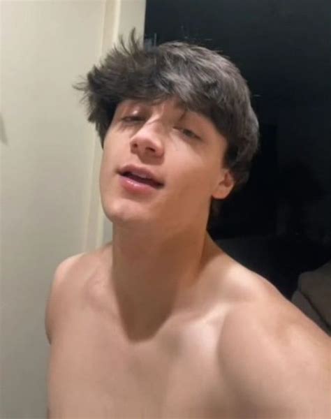 Pin By Edward Aguilar On Asher Angel Asher Tom Holland Imagines Andi Mack