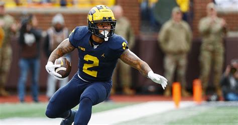 Report Michigans Blake Corum To Play Vs Ohio State Despite Knee