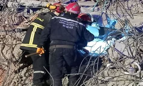 زلزال تركيا وسوريا إنقاذ 14 شخصا وانتشال 130 جثة من طرف فرق الحماية