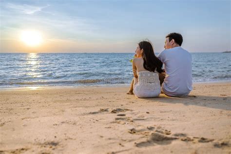 917 Couples Asiatiques De Plage Photos Libres De Droits Et Gratuites De