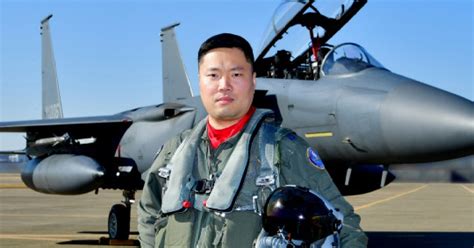 올해 탑건에 F 15k 파일럿 조영재 소령1000점 만점에 990점