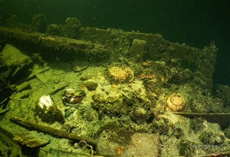 バルト海に沈んだ19世紀の沈没船から当時の貴重なシャンパンとミネラルウォーターを発見 海洋探検 大紀元 エポックタイムズ