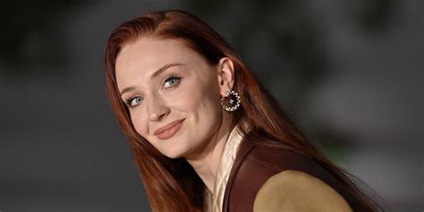 See Sophie Turners New Lob Haircut