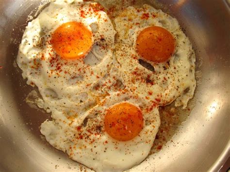 Sahanda Yumurta Sevgili Mutfak