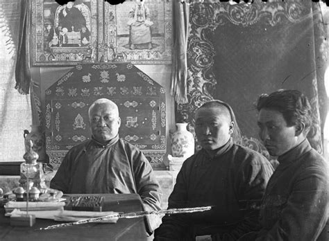 Sogoo Анхдугаар үндсэн хууль боловсруулах комиссийн гишүүд Нийслэл Хүрээ 1924 он Зүүн гар