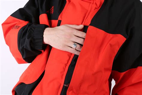 Мужская куртка Nike ACG Gore-Tex Jacket (CT2255-010) - купить оригинал ...