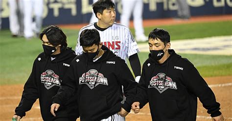 이형종 김민성 서건창 고개 숙인 채 퇴장 Mk포토