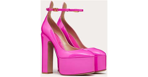Valentino Garavani Tan Go Platform Pump In Patent Leather 155 Mm In