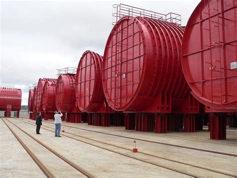 Russia Is Finally Slicing Up Its Abandoned Radioactive Submarines