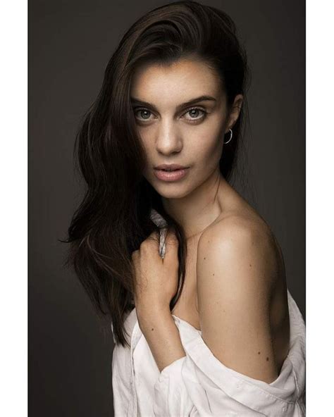 Pictures Of Annie Body