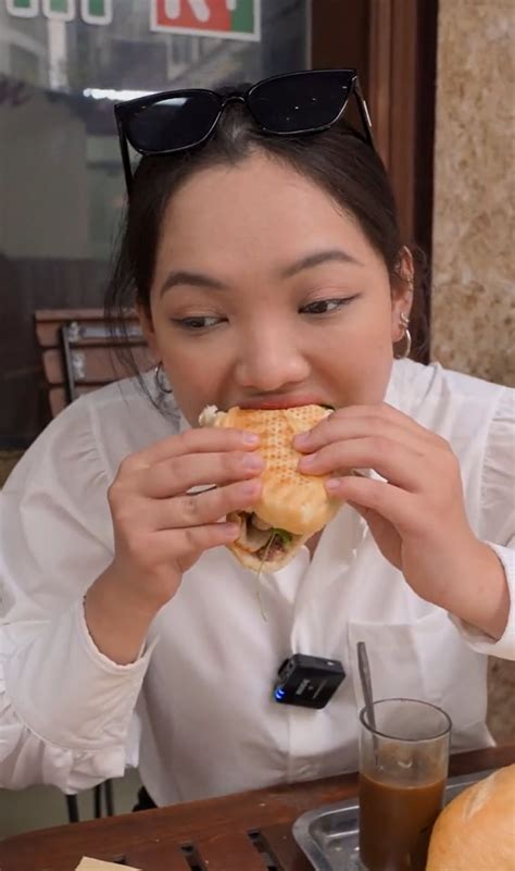 Quán ăn Trong Bài Hát Con Trai Bà Bán Bánh Mì Trở Nên Hot Hòn Họt