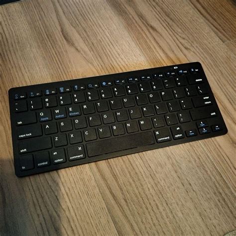 ワイヤレスキーボード Bluetooth By メルカリ