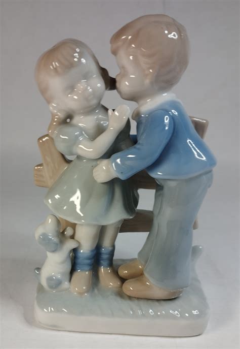 Figurin Pojke Och Flicka Kärlekspar Köp På Tradera 612552230