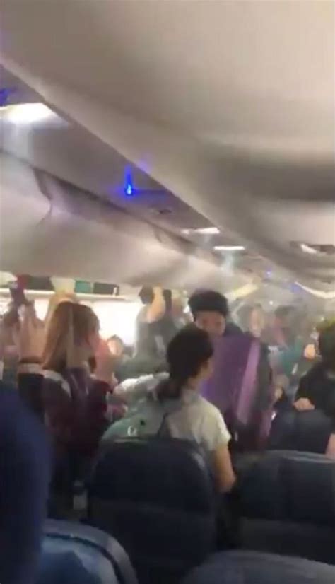 Flights Shocking Moment Delta Airlines Plane Fills With Smoke As