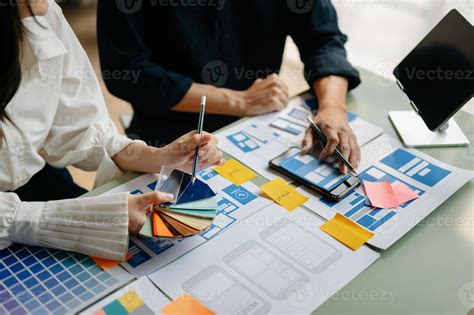 D Veloppeur Ux Et Concepteur D Interface Utilisateur Remue M Ninges Sur La Conception Filaire De