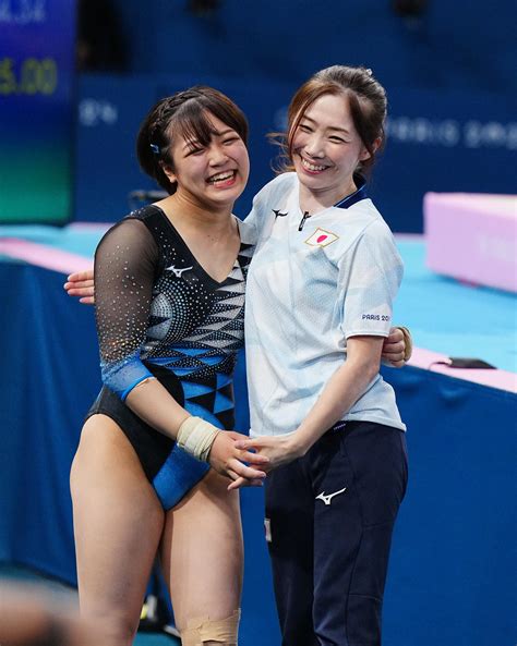 【体操】「4人」の日本、女子団体8位 エース宮田笙子辞退で1人少ない中、笑顔で戦い抜く 体操 パリオリンピック2024写真ニュース