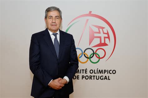 Manuel Machado congratula Fernando Gomes Associação de Futebol de Braga
