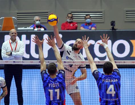 AXA Sigorta Efeler Liginde Hafta Sona Erdi Voleybolun Renkli Dünyası