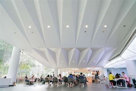 「新北市立圖書館總館」影視劇組的熱門拍攝首選 書香與科技的完美結合 新北協拍中心