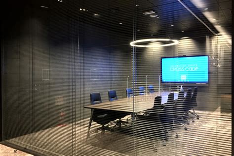 日本橋のミーティングルーム（定員10名） 24時間利用可のセミナールーム Crosscoop 貸し会議室
