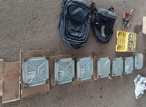 Prf Apreende Na Br 364 Módulos Eletrônicos Furtados De Caminhões