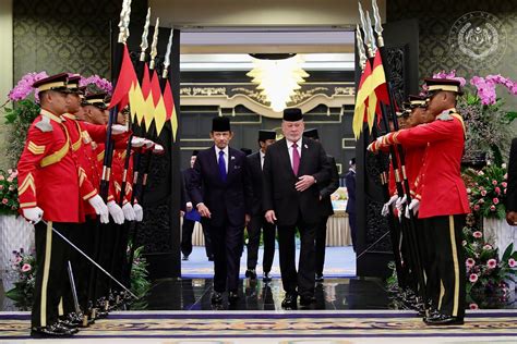 Royal World Thailand รอยัล เวิลด์ ประเทศไทย 15 ตุลาคม 2560 วันคล้ายวันสวรรคต พระบาทสมเด็จ