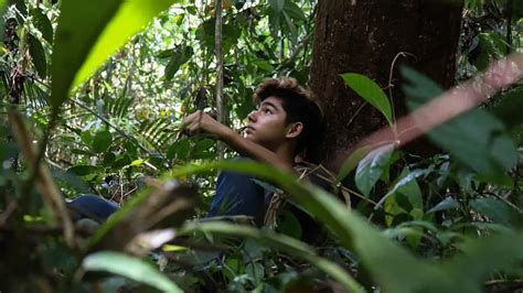 Sosok Andrew Kalaweit Putra Aktivis Lingkungan Yang Tinggal Di Hutan Kalimantan Lifestyle