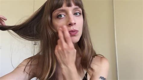 Asmr׃ Chewing Bubble Gum And Blowing Bubbles 1 Youtube